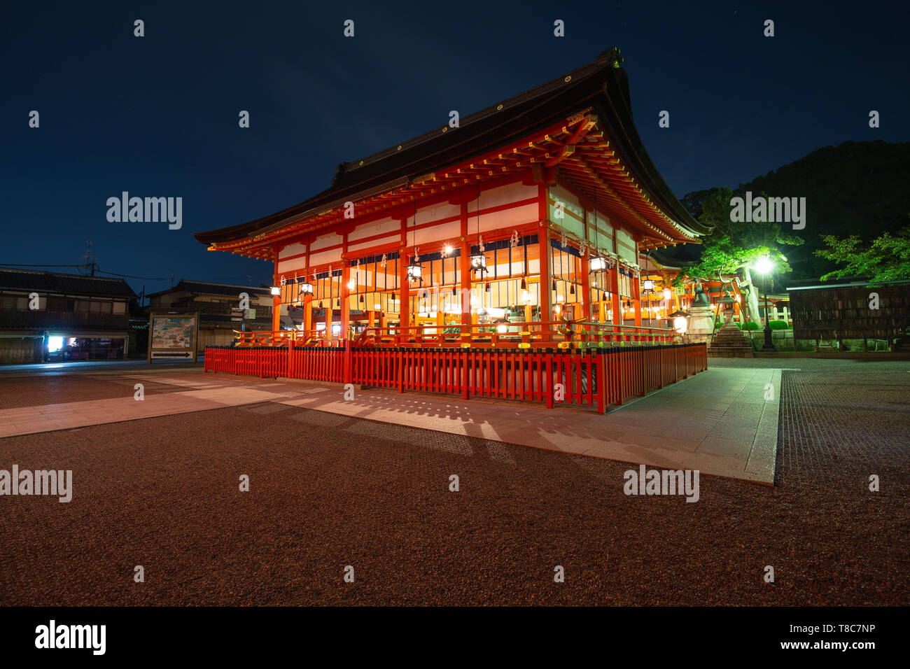 fushimi inari shrine in kyoto japan Stock Photo - Alamy