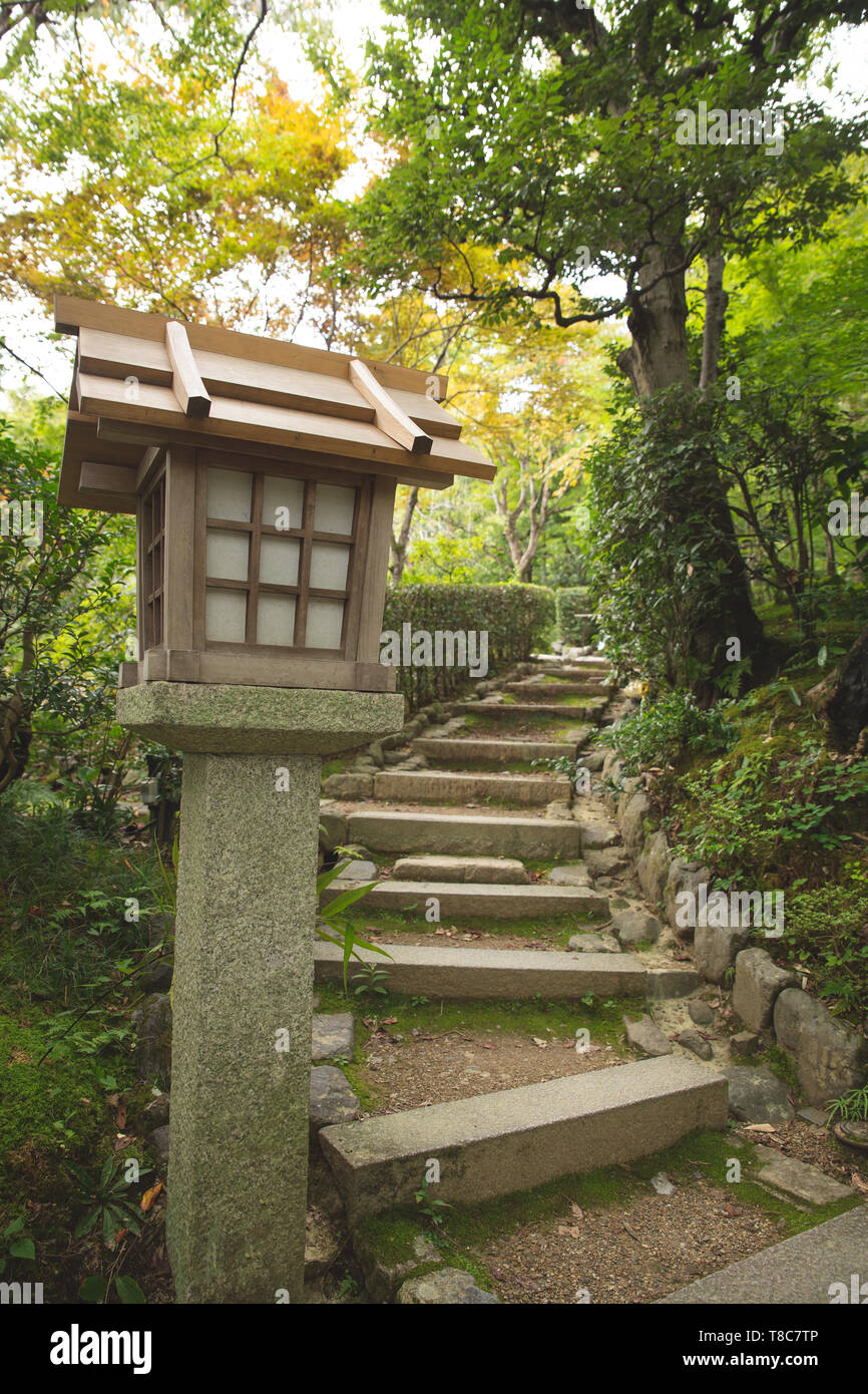 Japanese wooden lantern hi-res stock photography and images - Alamy