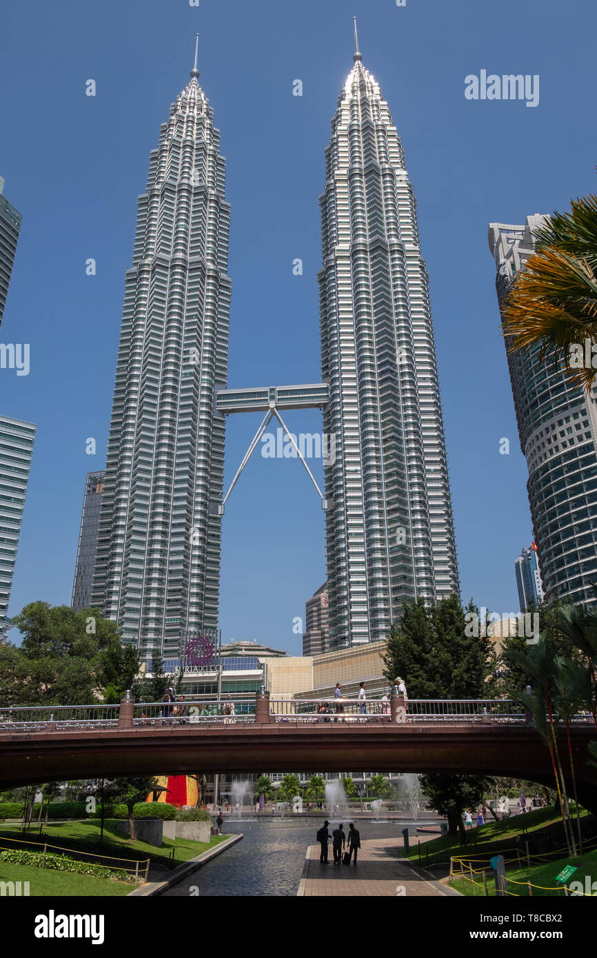 Kuala lumpur abstract skyline city hi-res stock photography and images ...
