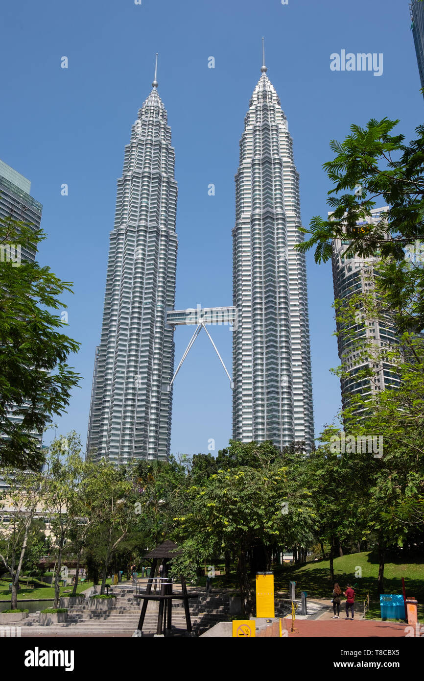 View of Petronas Twin Towers from KLCC Park, Kuala Lumpur,Malaysia ...