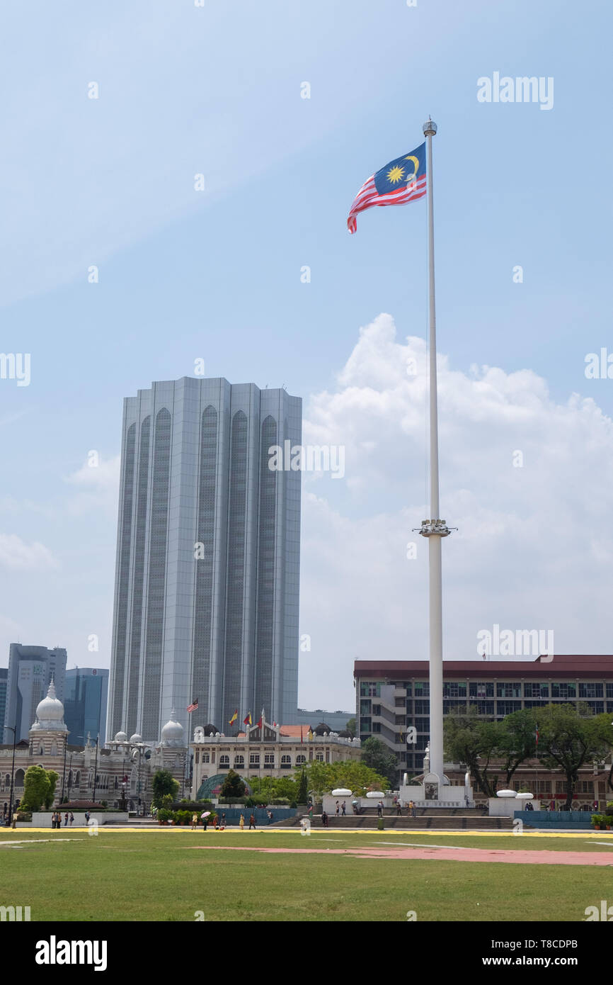 Kompleks dayabumi and merdeka square hi-res stock photography and ...