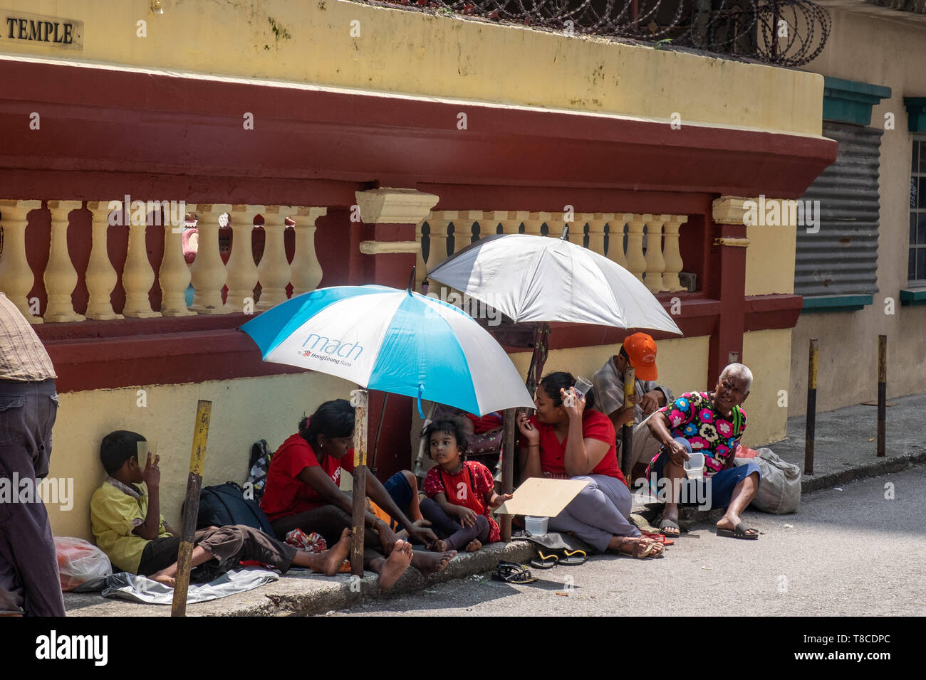 Beggars begging temple hi-res stock photography and images - Alamy