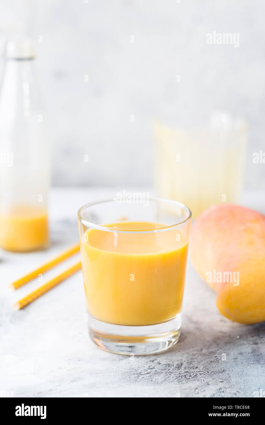 Tropical Mango smoothie Stock Photo - Alamy