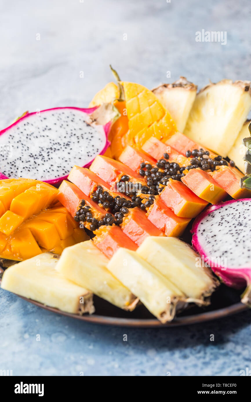 Tropical fruits juicy exotic hi-res stock photography and images - Alamy