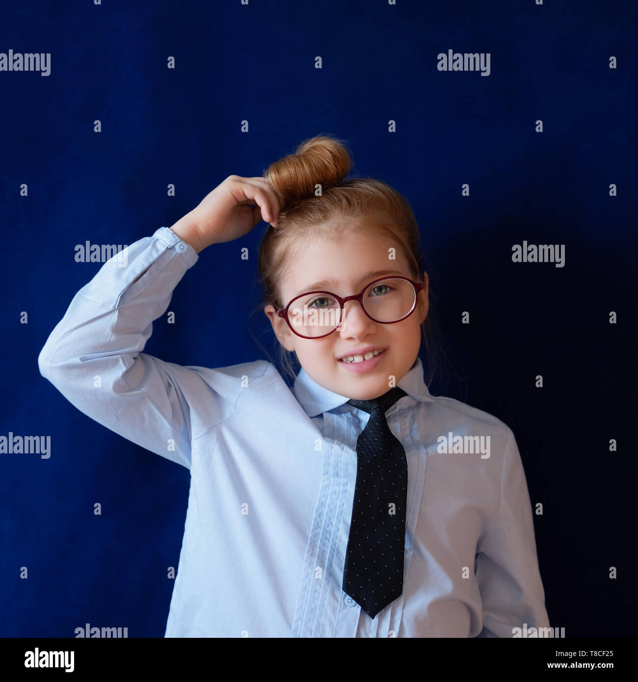 Bewildered hi-res stock photography and images - Alamy
