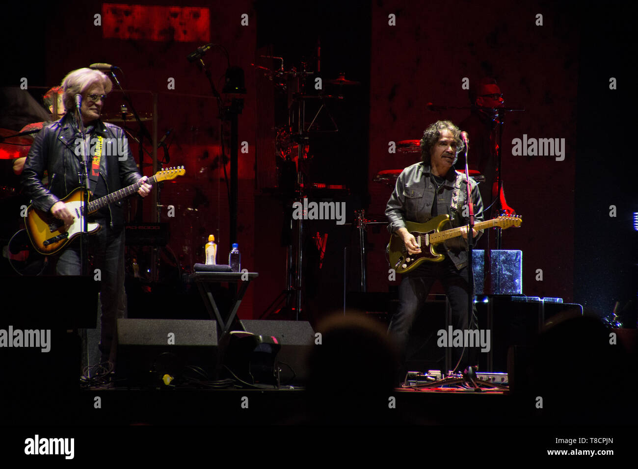 Daryl hall and john oats live Manchester arena April 2019 Stock Photo ...