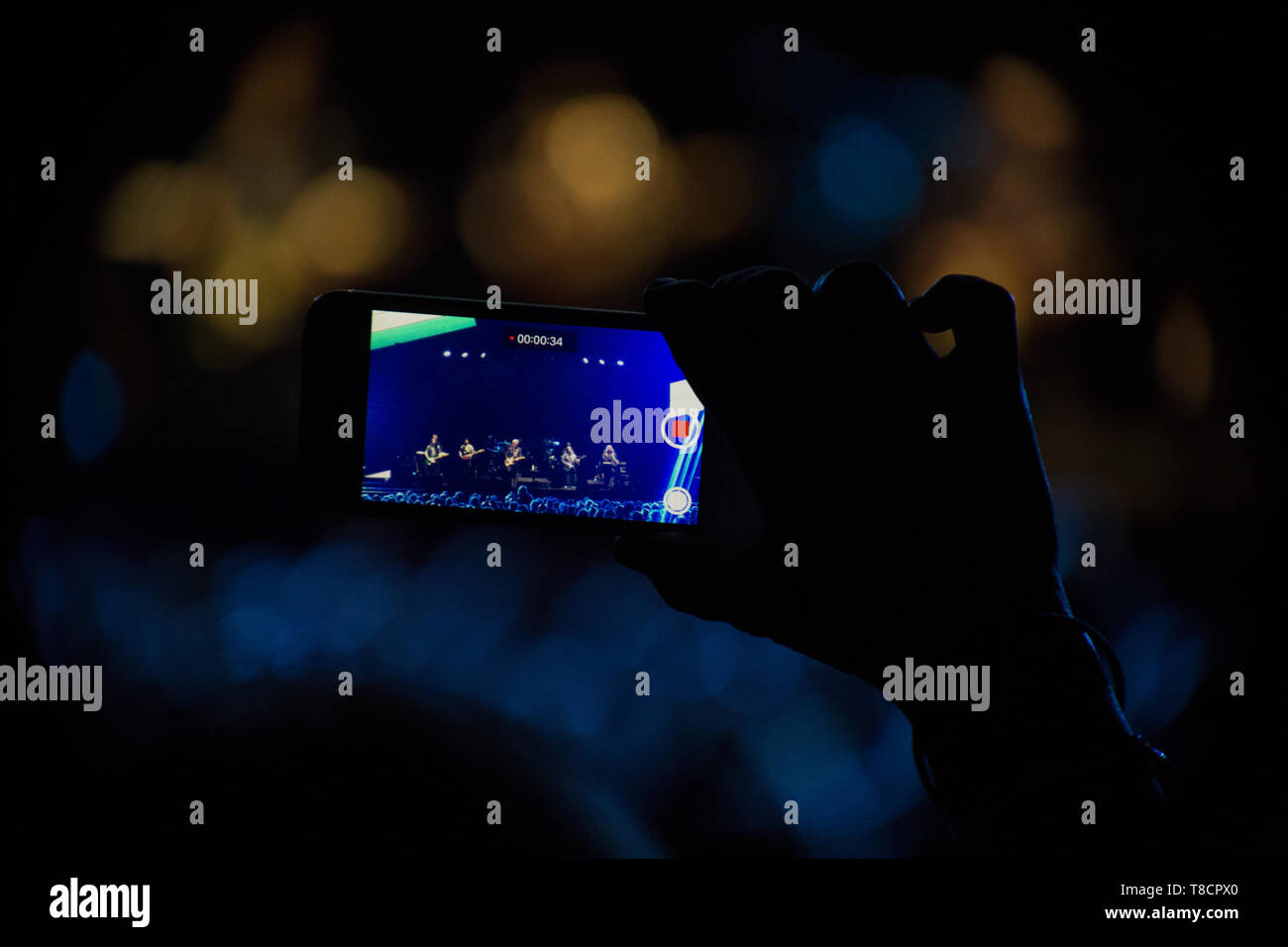 Daryl hall and john oats live Manchester arena April 2019 Stock Photo ...