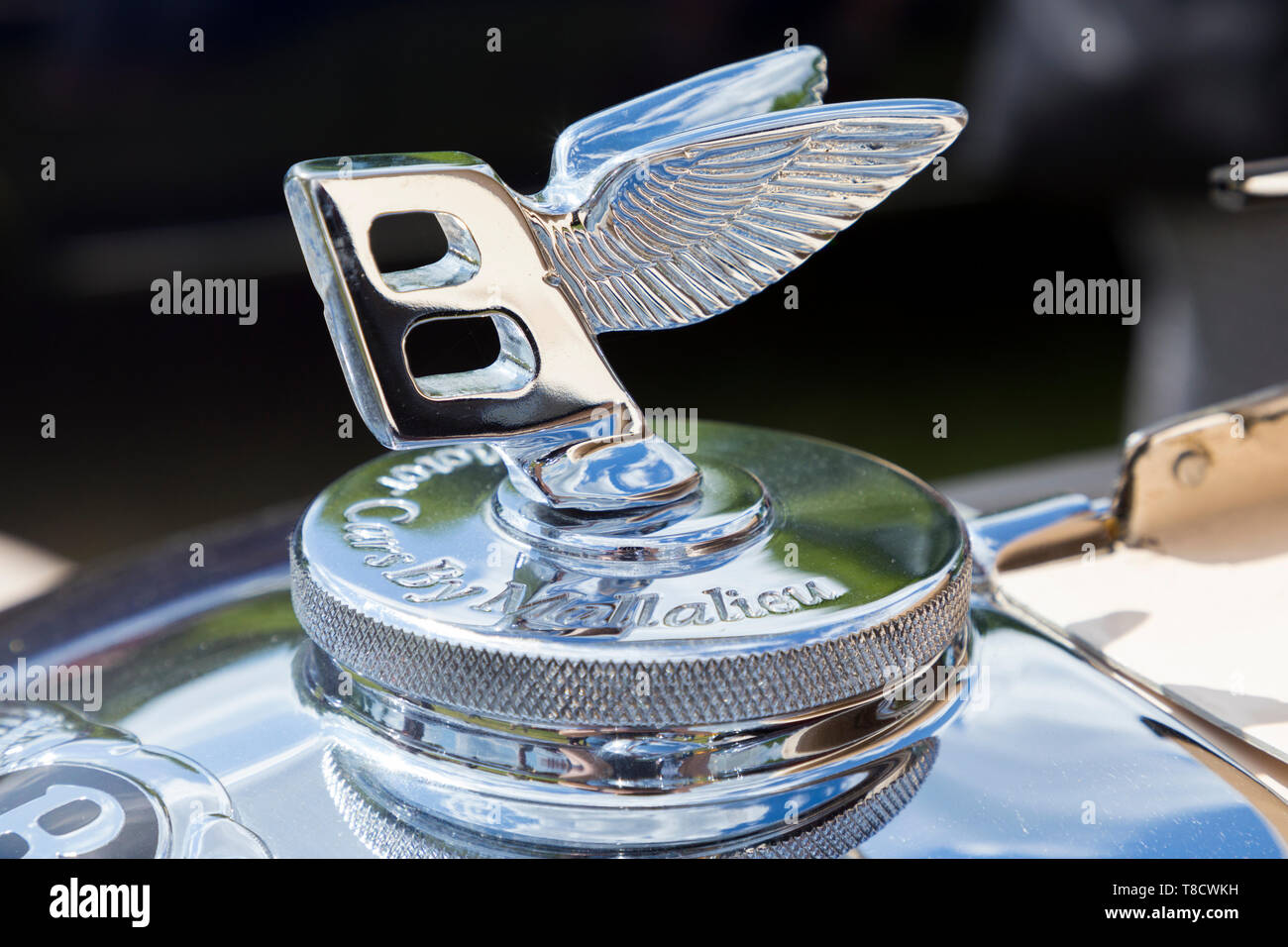 Classic Bentley Mallalieu car chrome winged B mascot badge / radiator ...