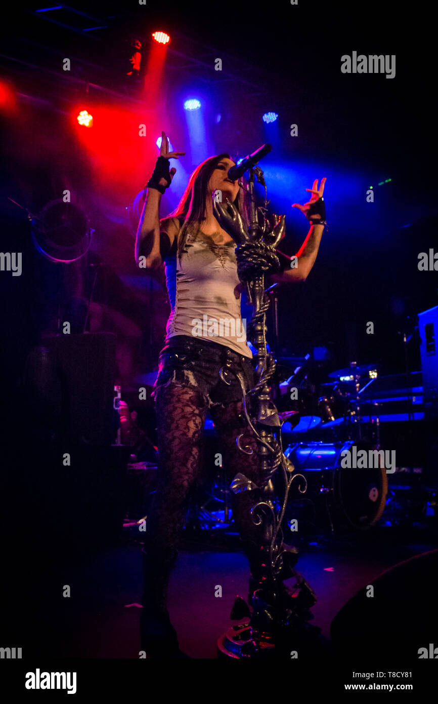 Forever still vocalist hi-res stock photography and images - Alamy