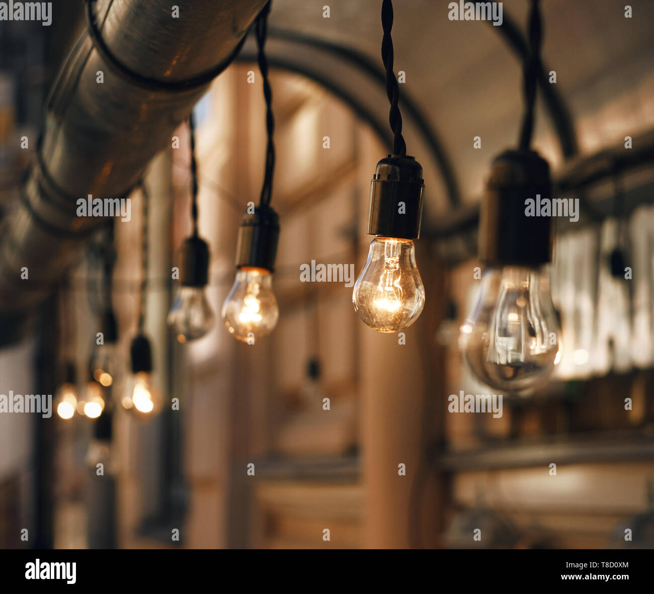 Vintage lighting cable hi-res stock photography and images - Alamy
