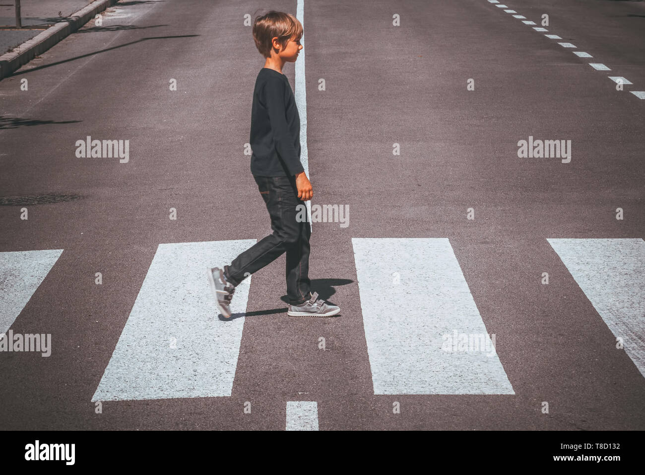 School Boy Crossing Stock Photos & School Boy Crossing Stock Images - Alamy