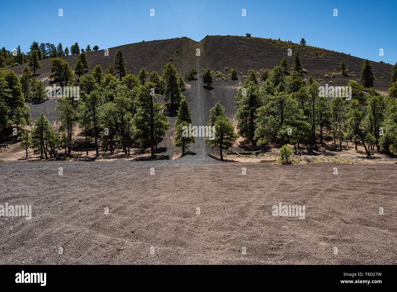 Cinder mountain hi-res stock photography and images - Alamy