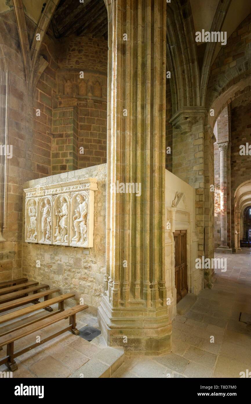 France, Manche, the Mont-Saint-Michel, church interior's and the Gothic ...