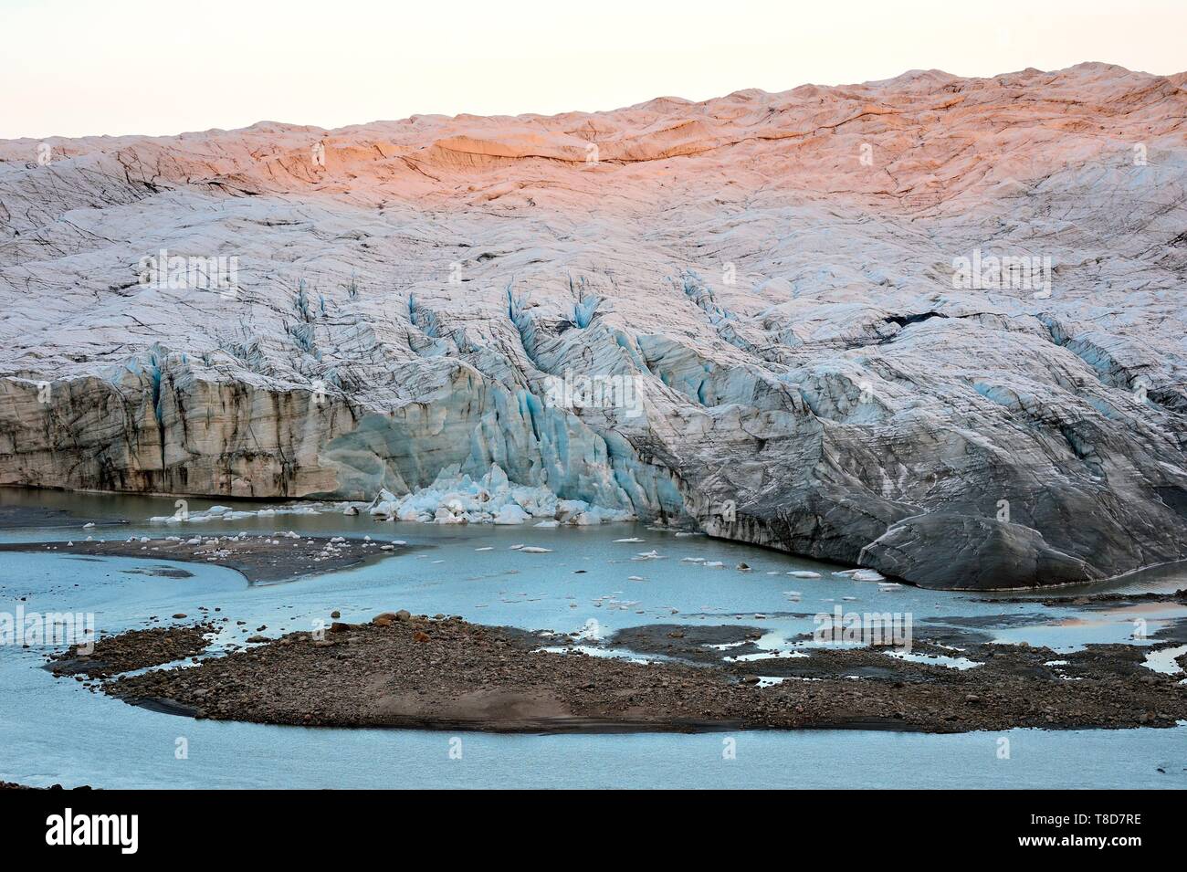Greenland, central western region towards Kangerlussuaq bay, Isunngua ...