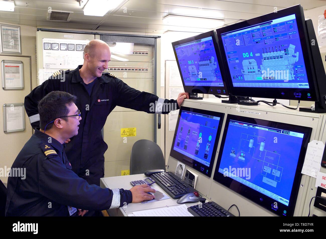Cruise boat control room hi-res stock photography and images - Alamy