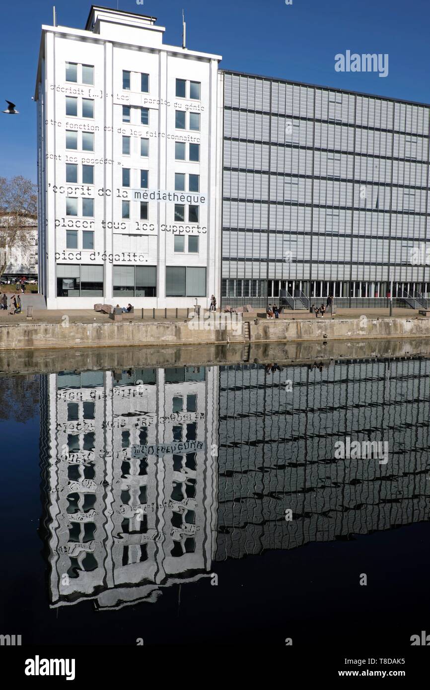 France, Bas Rhin, Strasbourg, the AndrÚ Malraux library, in the port ...
