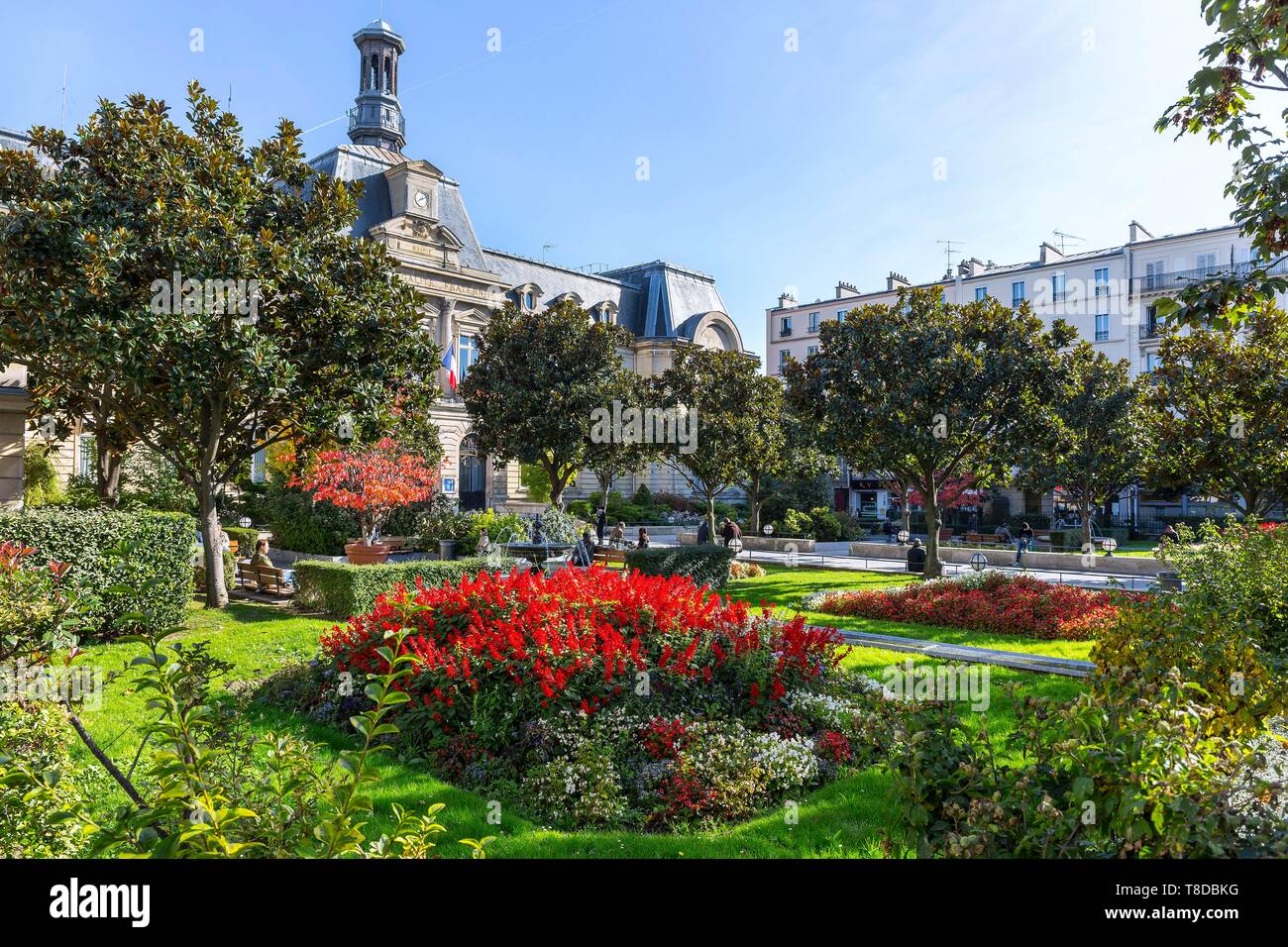 France, Hauts de Seine, Clichy, Place de la Mairie, town hall Stock ...