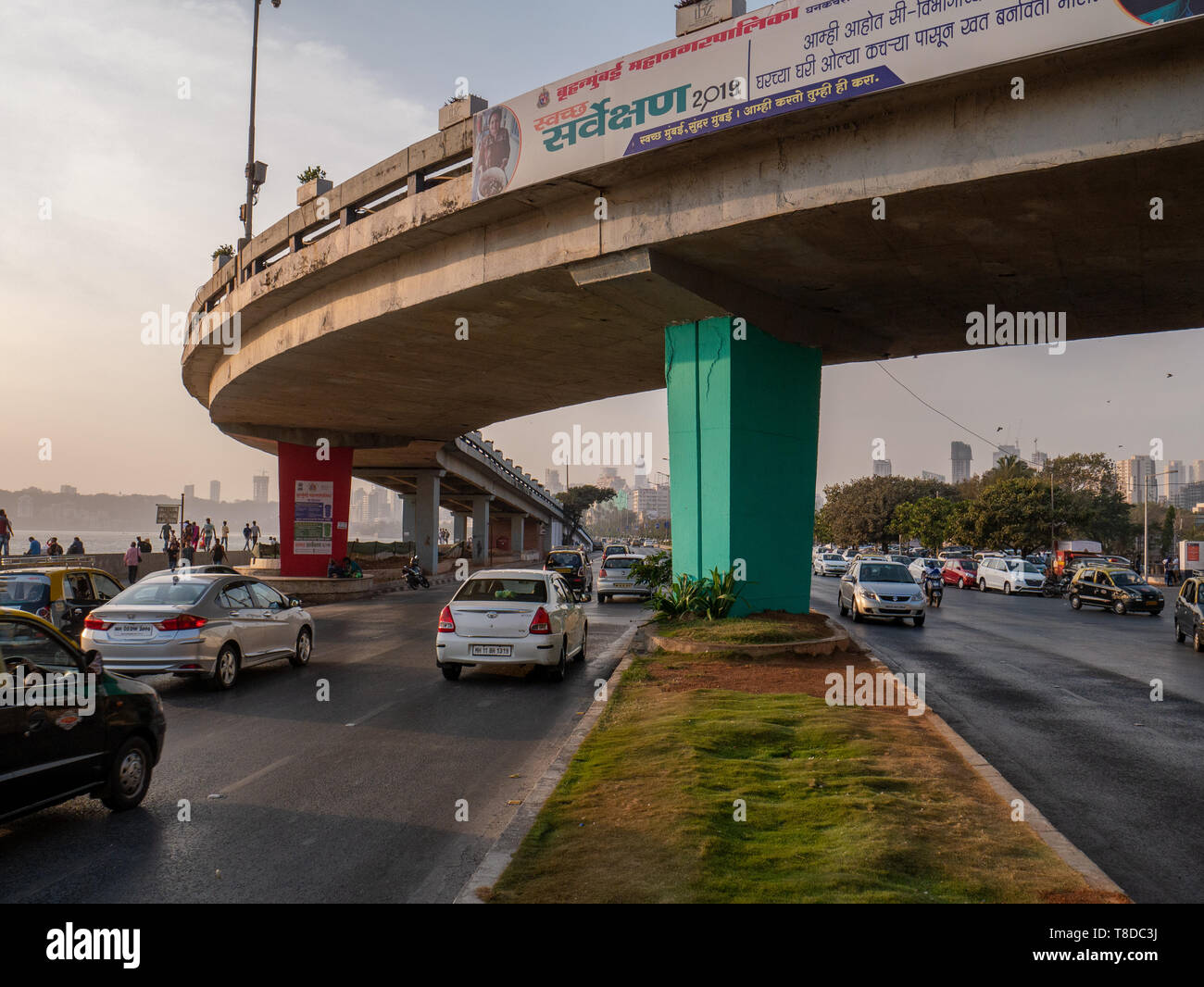 25-Mar-2019-iconic Princess Street- flyover at Marine Drive Queen's ...