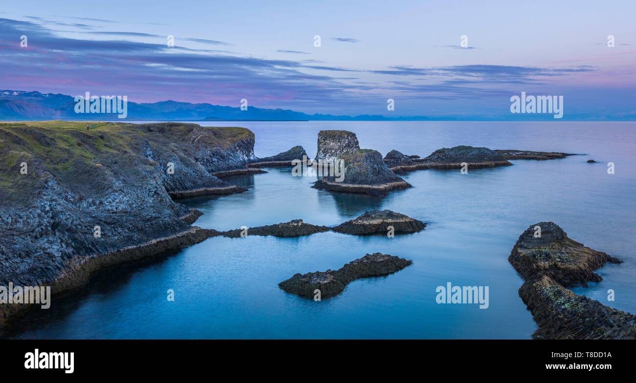 Iceland, Western Region, Grundafjordur, Arnarstapi, Snaefelness cliffs ...