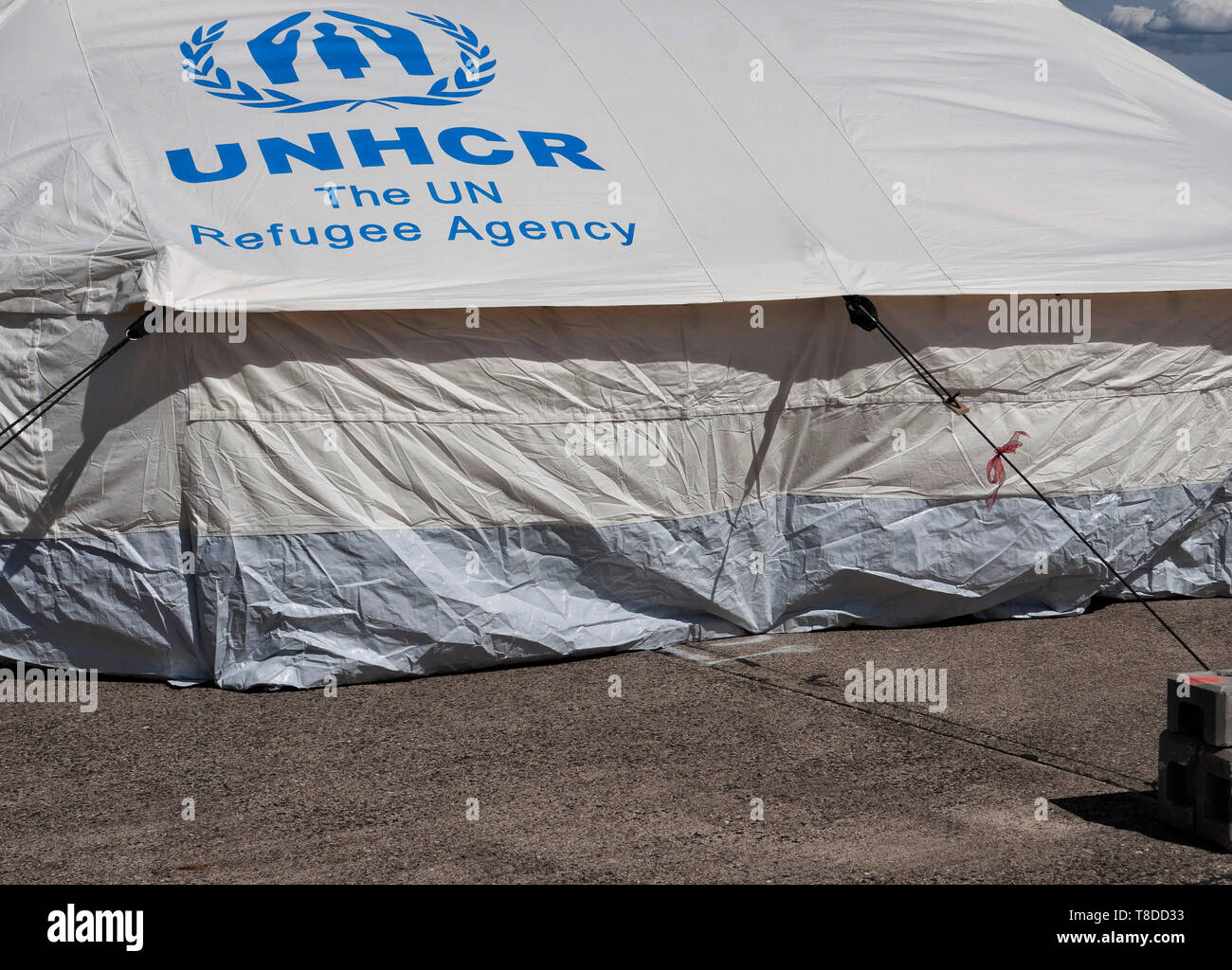 Unhcr un refugee agency logo hi-res stock photography and images - Alamy
