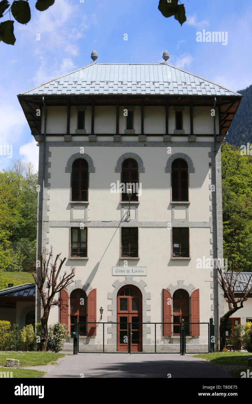 Centre de Loisirs du Fayet dans le parc thermal. Saint-Gervais-les ...