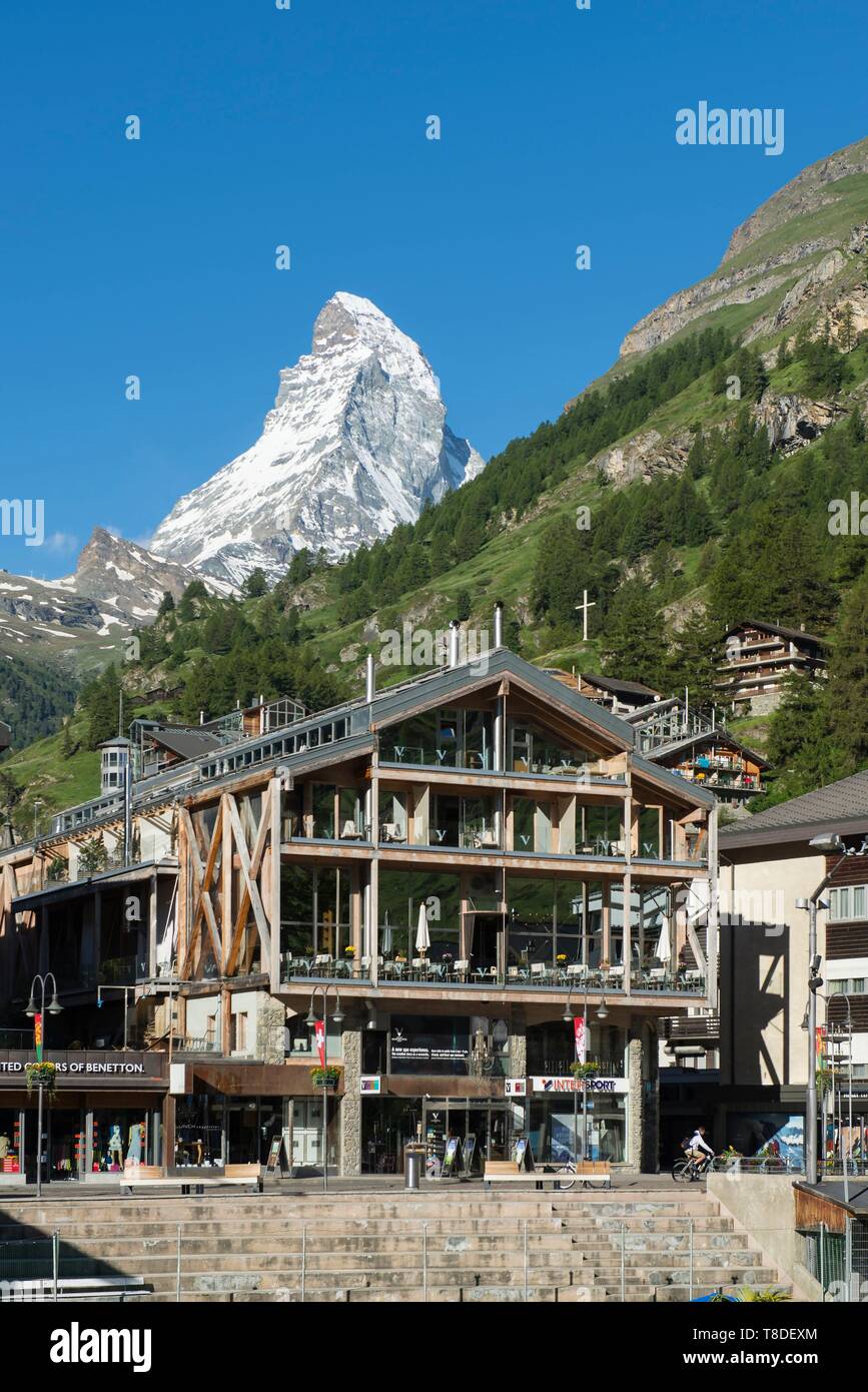Switzerland, Valais, Zermatt, the hotel Backstage by the architect ...