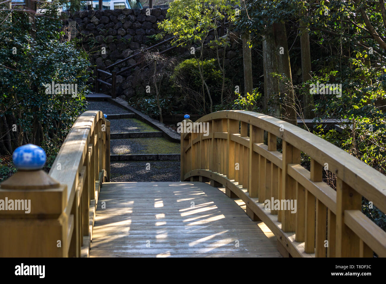 traditional japanese wooden bridge in a garden Stock Photo - Alamy