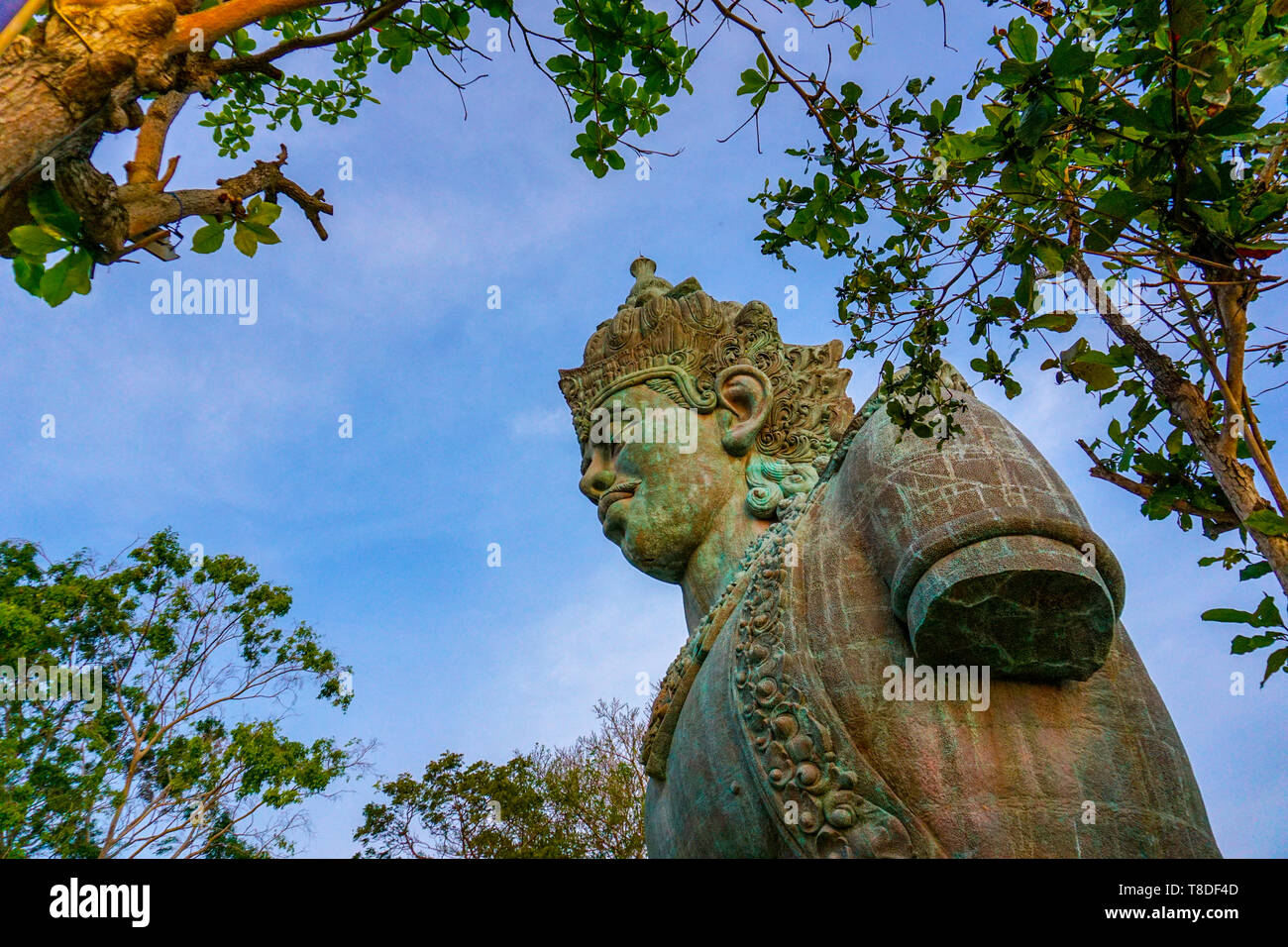 Balinese garuda statue hi-res stock photography and images - Alamy