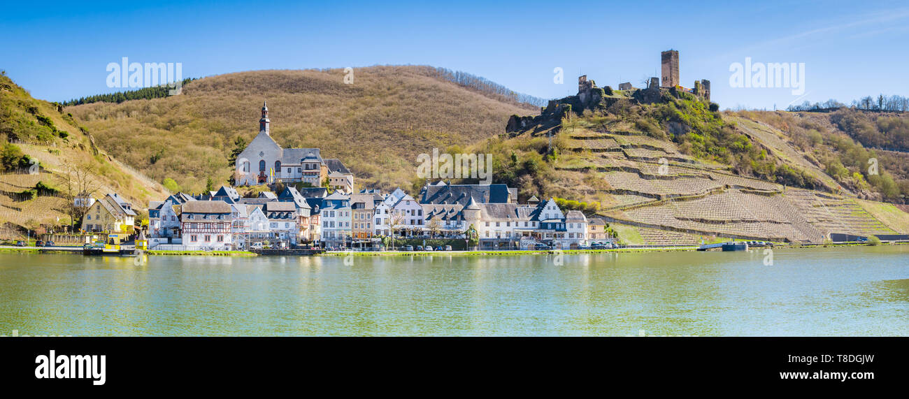 Germany rhineland palatinate beilstein town hi-res stock photography ...