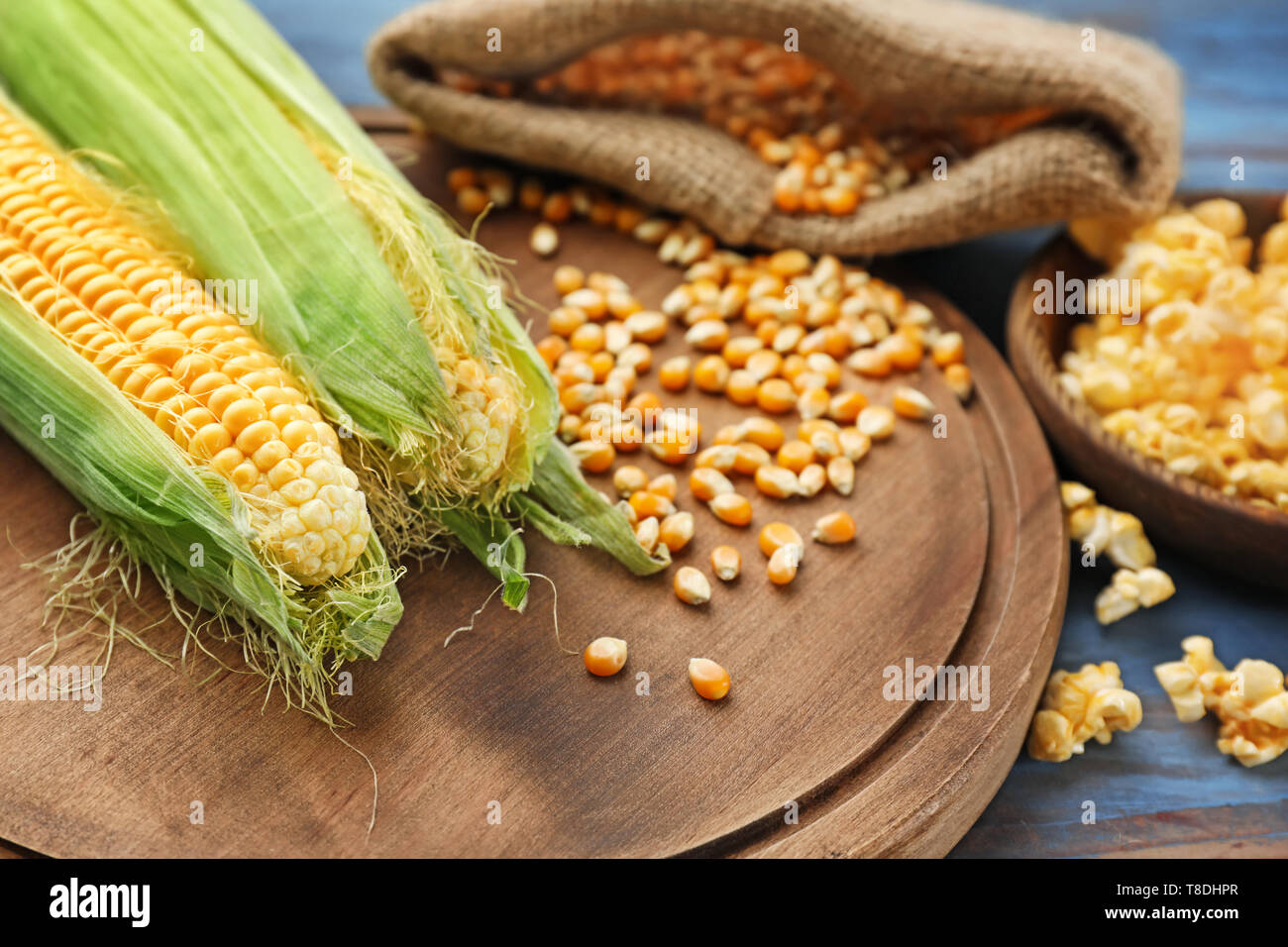 Pop corn kernels popped hi-res stock photography and images - Alamy