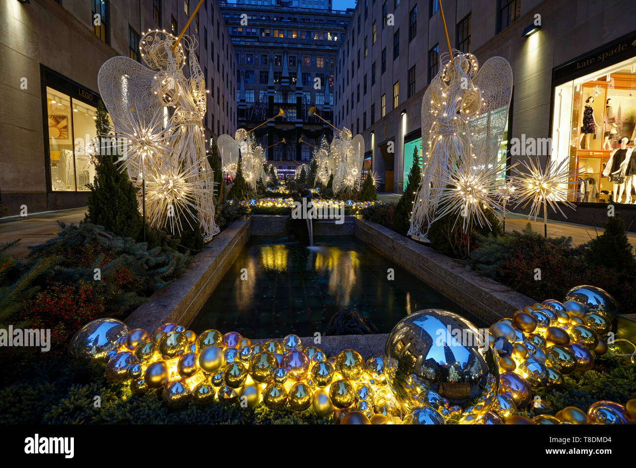 Rockefeller center gardens hi-res stock photography and images - Alamy