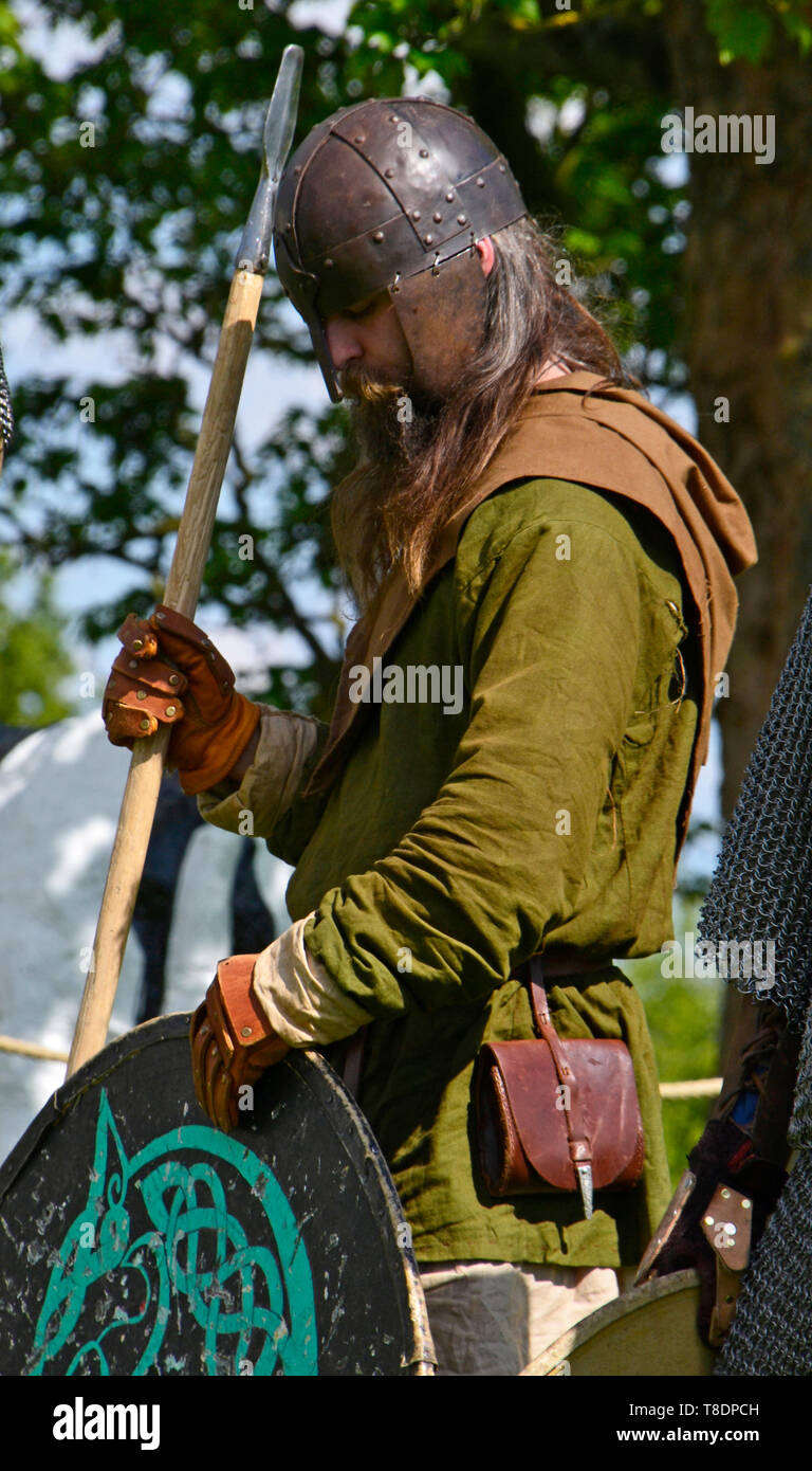 Viking warrior and battle hi-res stock photography and images - Alamy