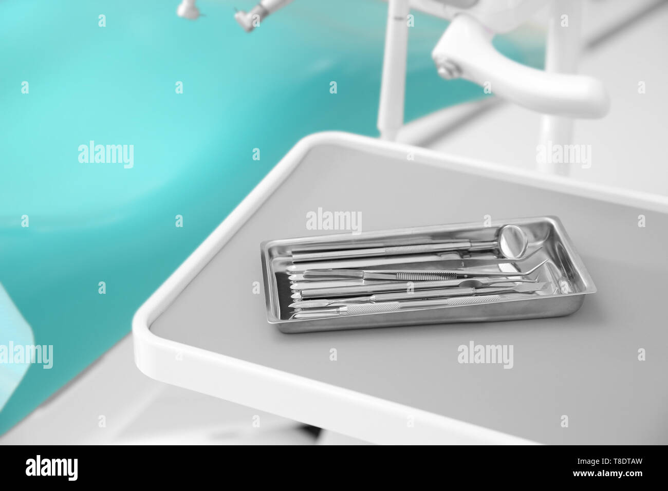 Dental instruments in tray hi-res stock photography and images - Alamy