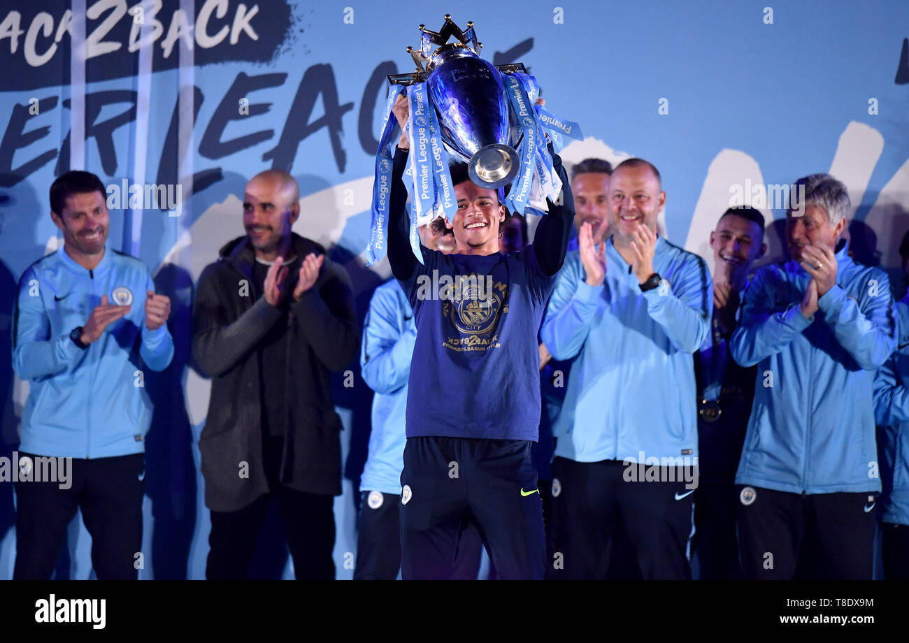 Leroy sane manchester city trophy hi-res stock photography and images ...