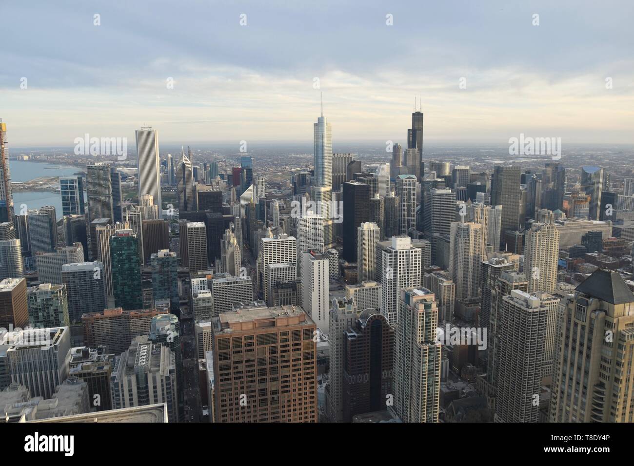 View of the Chicago skyline seen from the 360 Chicago observation deck ...