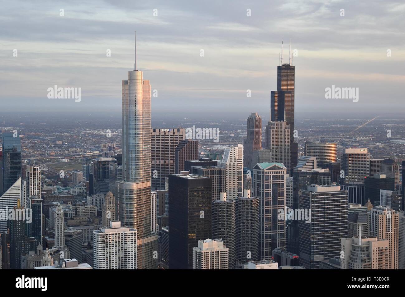 View of the Chicago skyline seen from the 360 Chicago observation deck ...