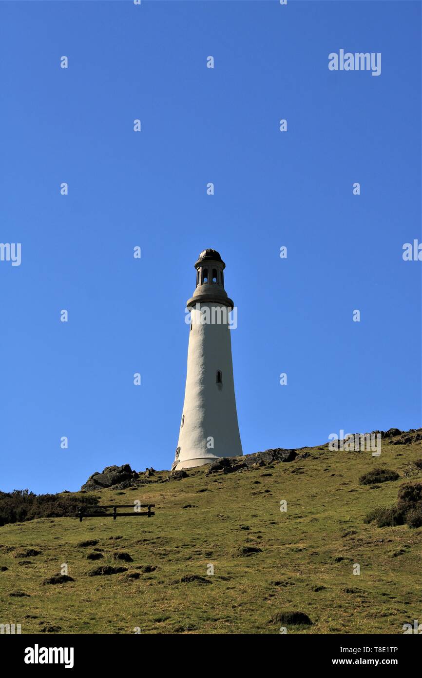 Ulverston, Cumbria, UK. 12th May 2019. UK Weather. Warm sunshine and ...