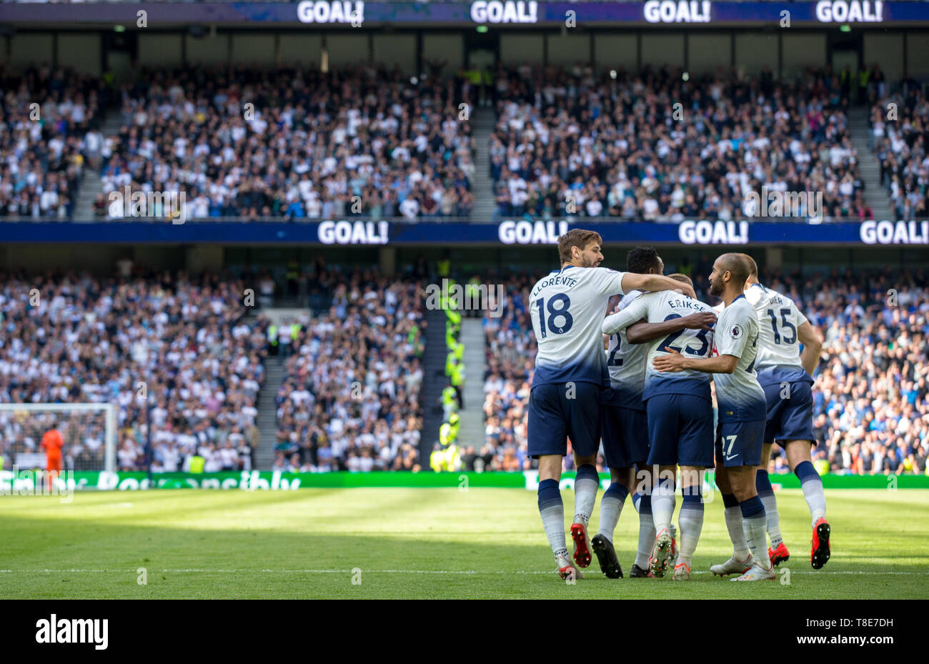 Everton celebrate premier league hi-res stock photography and images ...