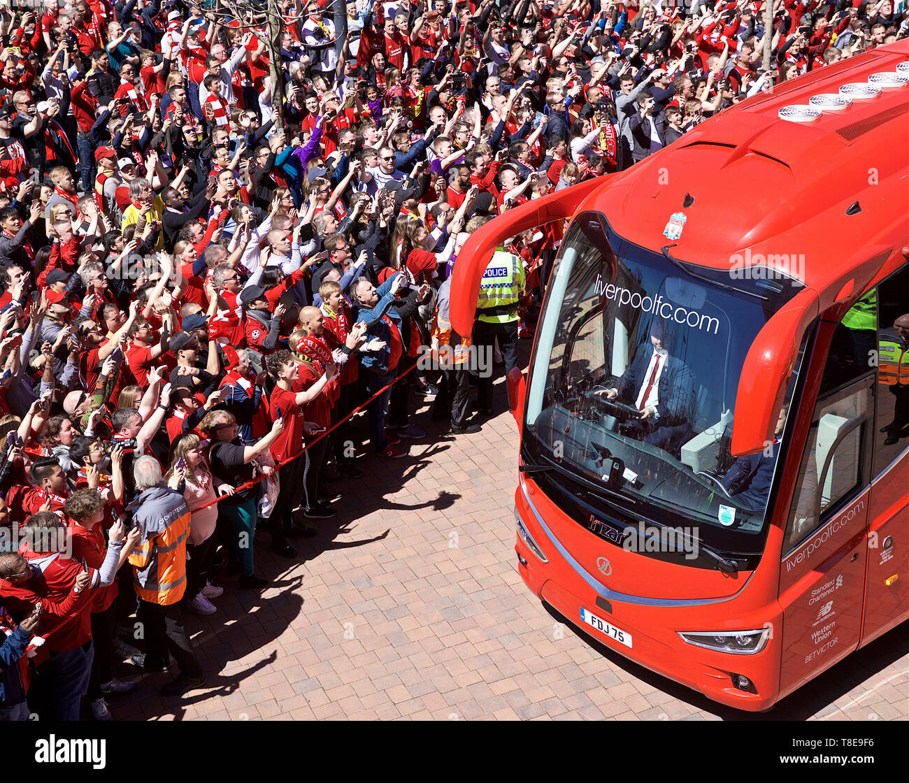 Liverpool team bus hi-res stock photography and images - Alamy