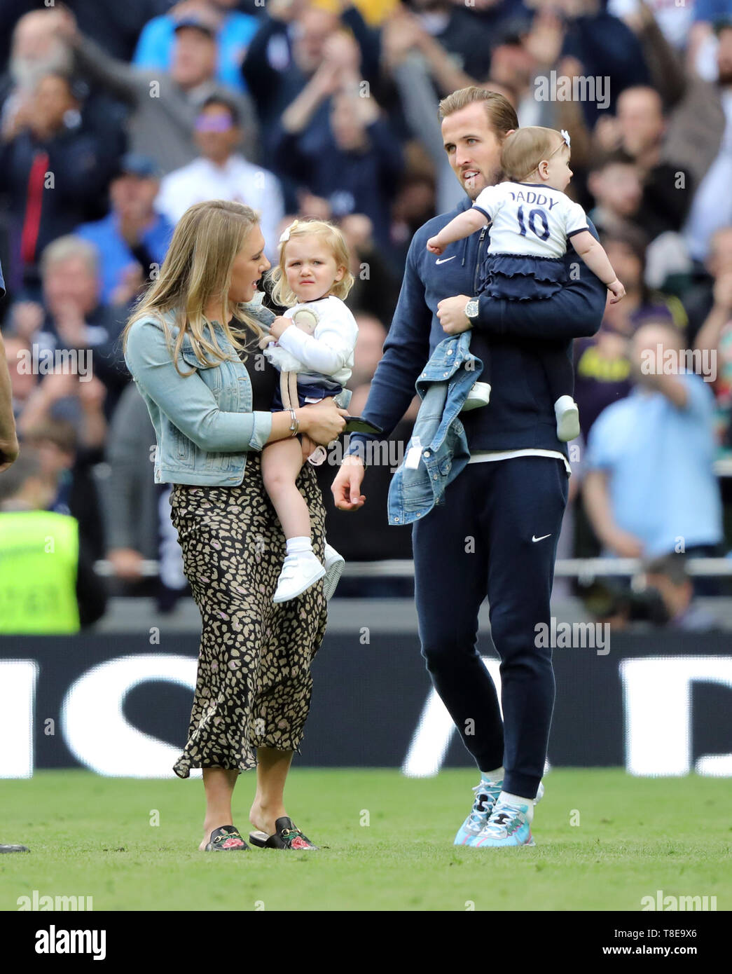 Harry kane and katie goodland hi-res stock photography and images - Alamy