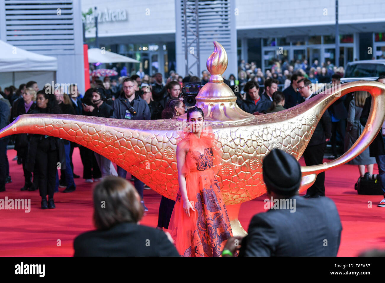 Naomi scott actress hi-res stock photography and images - Alamy