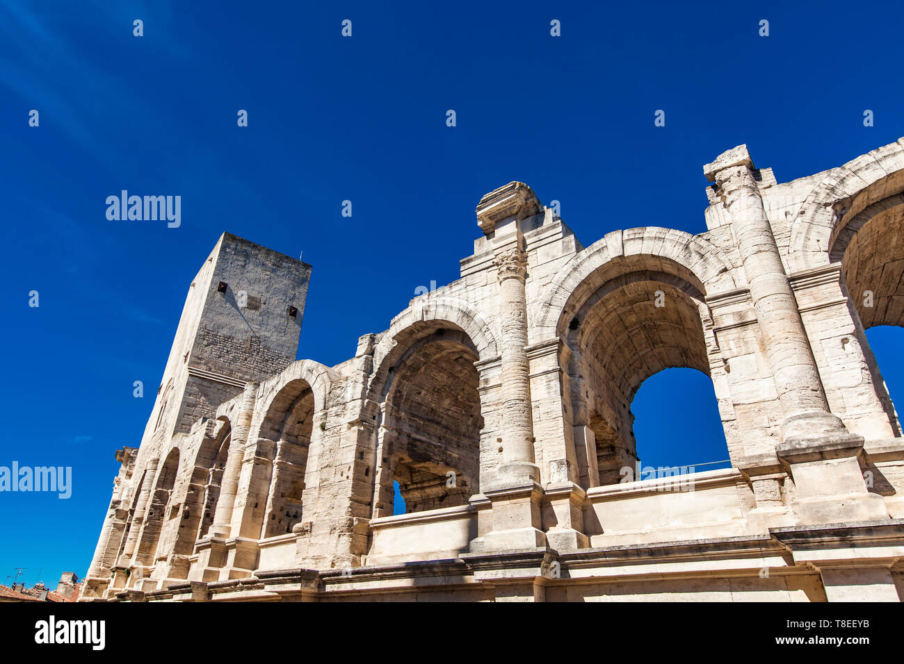 Arles amphitheatre structure hi-res stock photography and images - Alamy