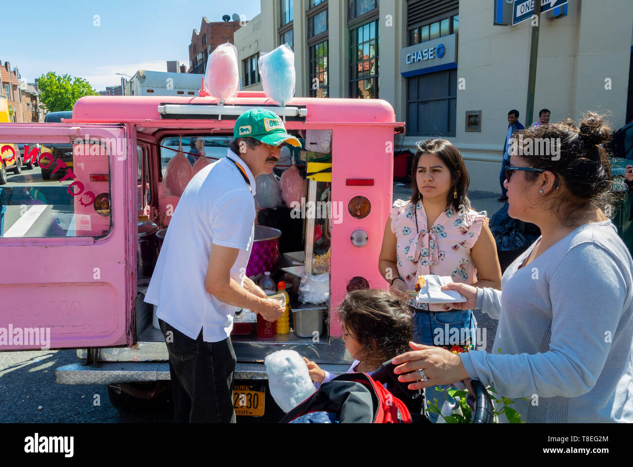 Local people buying popcorn at Weekend market, woodside, queens, Queens ...