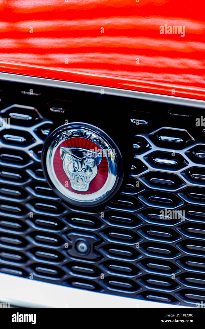 Jaguar Land Rover Company Logo High Resolution Stock Photography and ...