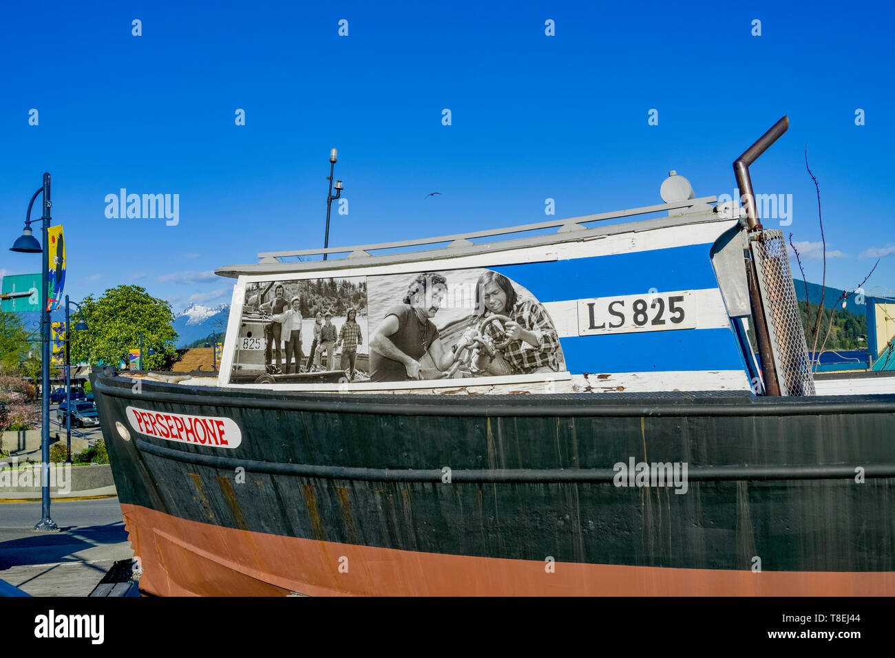 Boat salvage hi-res stock photography and images - Alamy