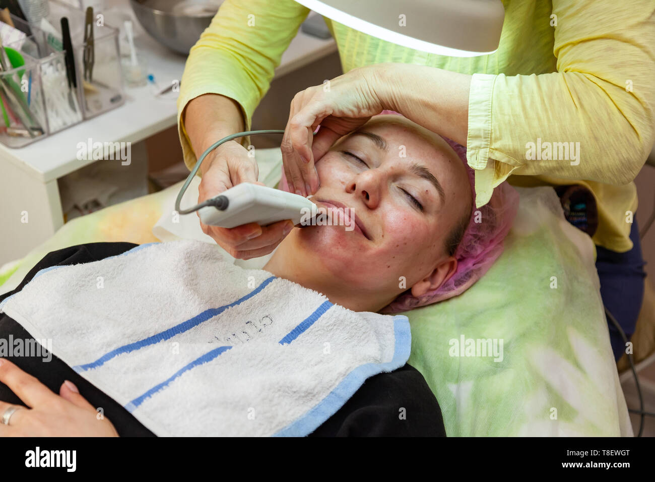 Ultrasonic Chromotherapy High Resolution Stock Photography and Images ...