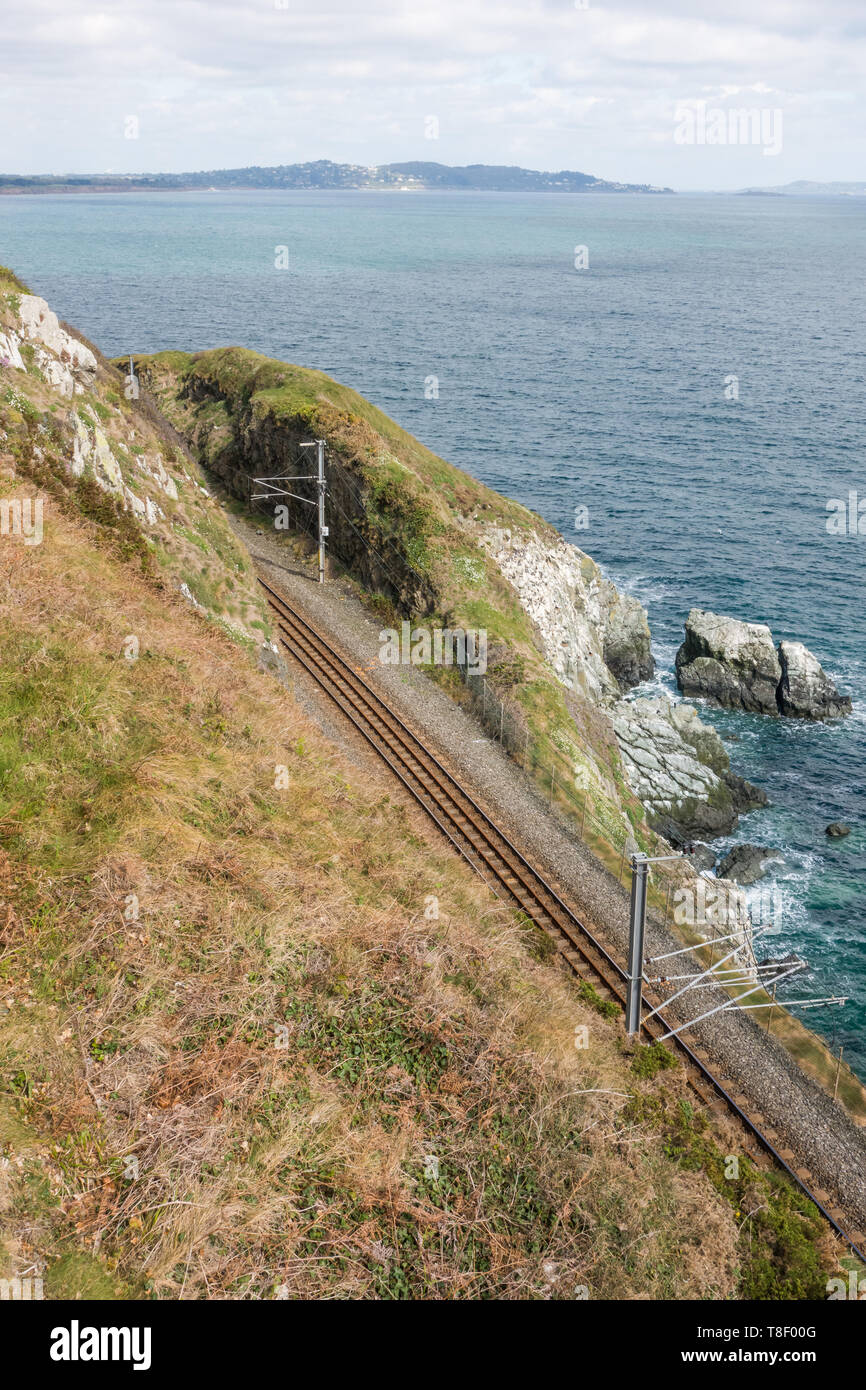 Cliff side railway hi-res stock photography and images - Alamy