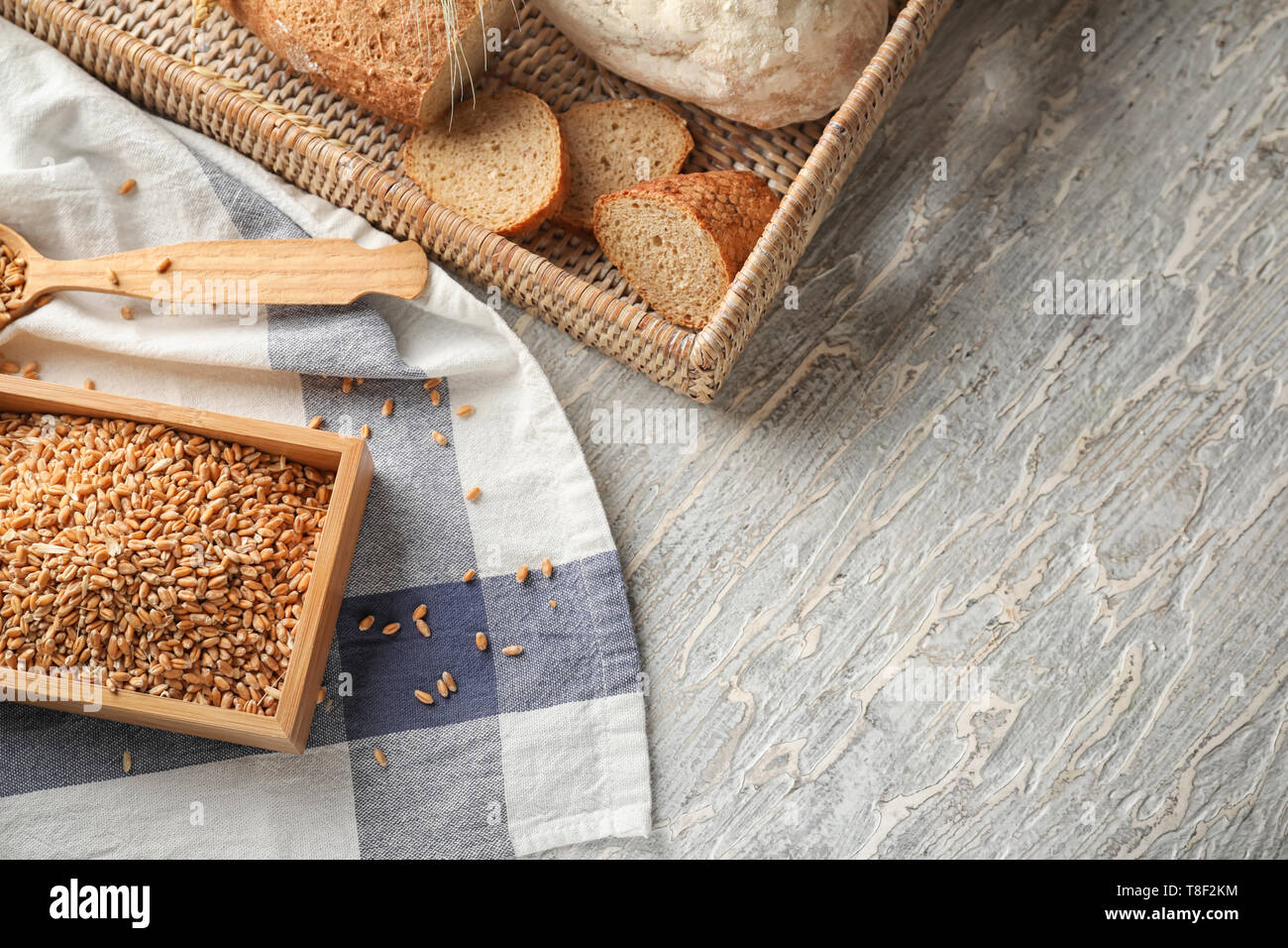 Bread crate hi-res stock photography and images - Alamy