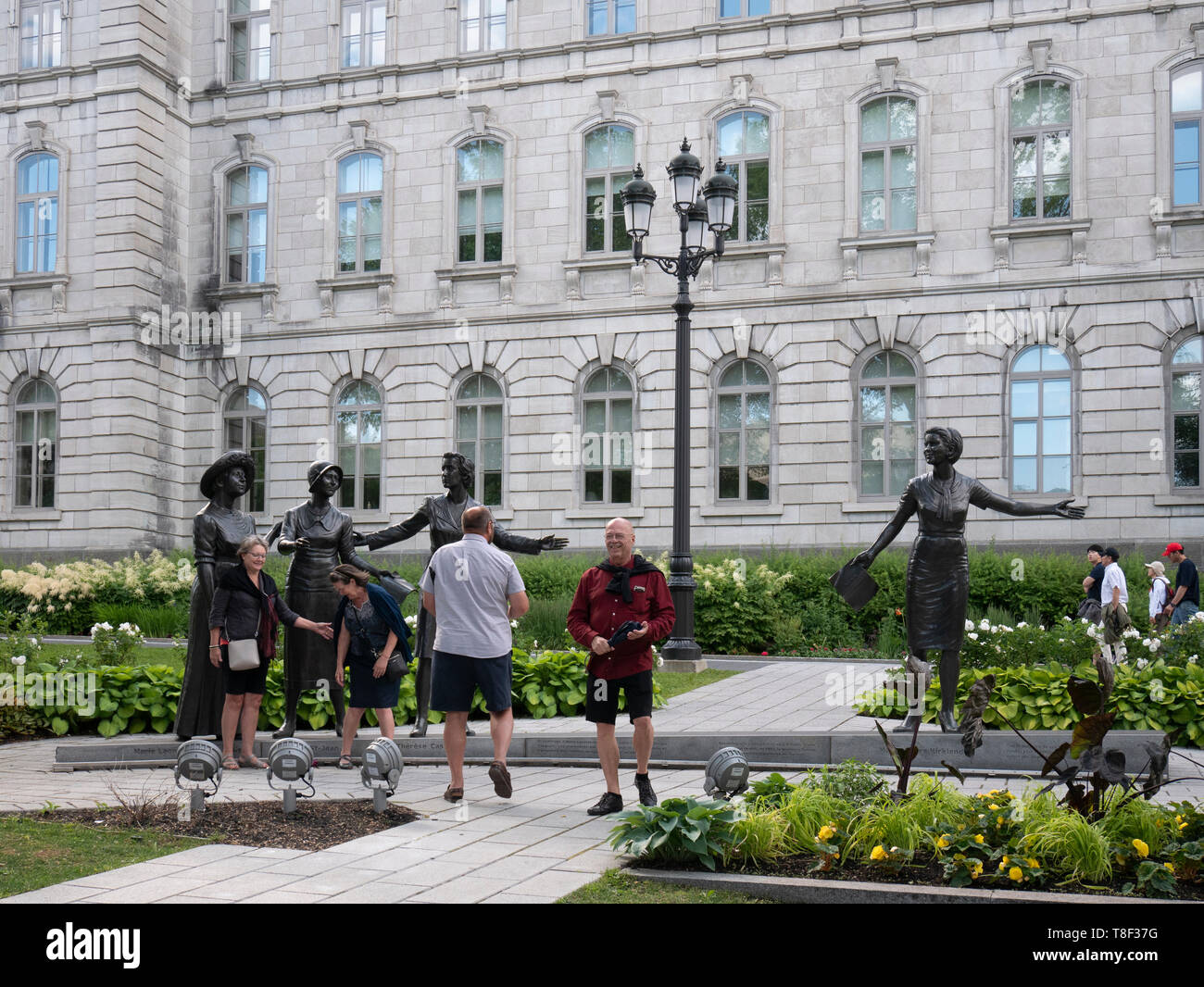 Public art dedicated to the women hi-res stock photography and images ...