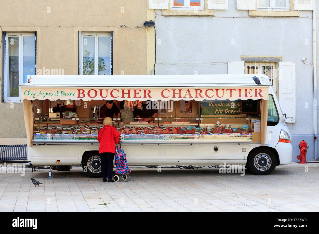 France, Drome, Valence, rue Saint Didier, market Stock Photo - Alamy